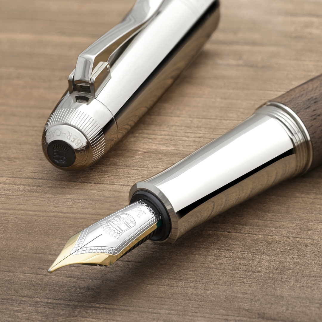 Graf von Faber-Castell Magnum Walnut Fountain Pen