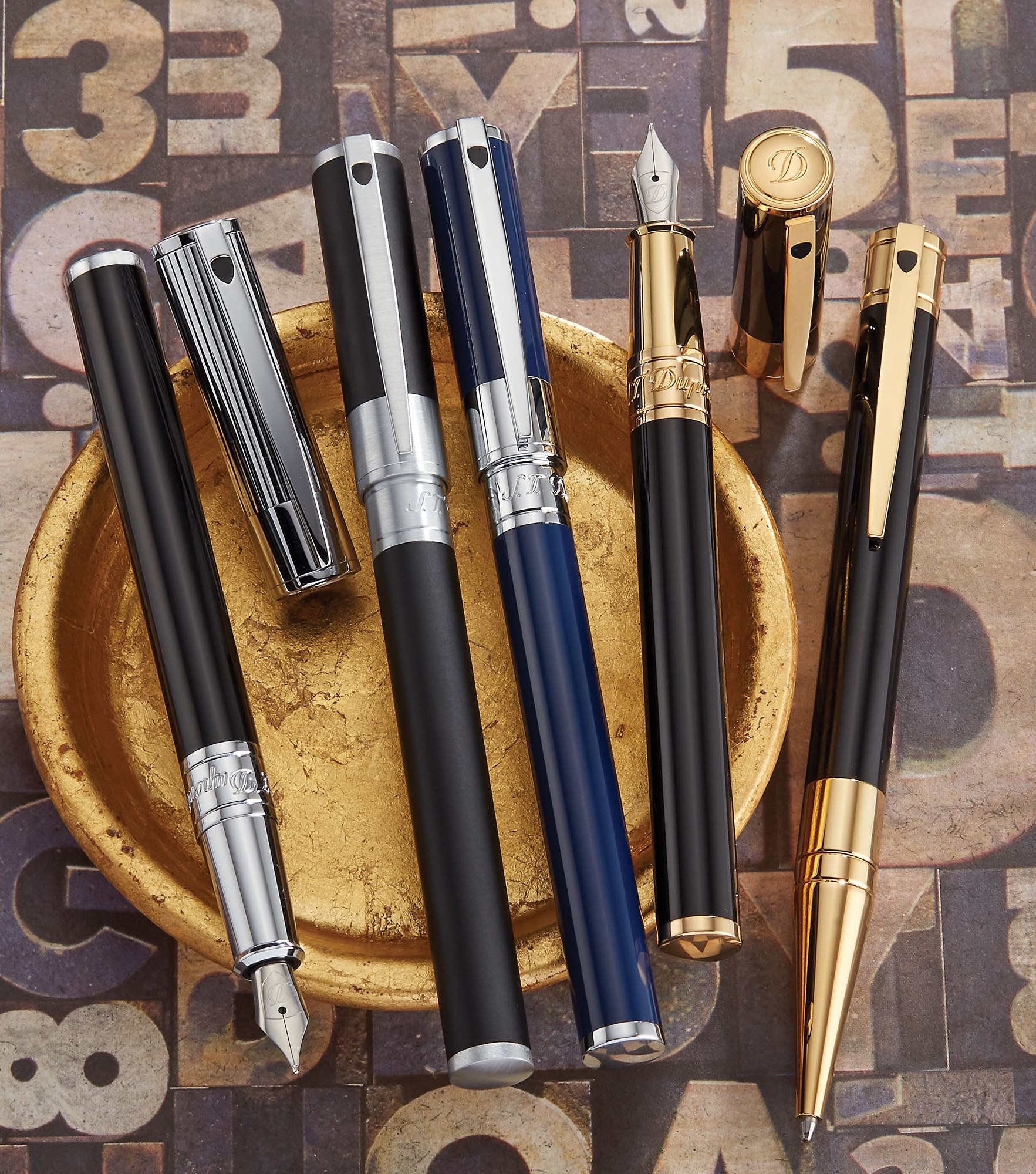 Dupont D Initial Fountain Pen - M nib