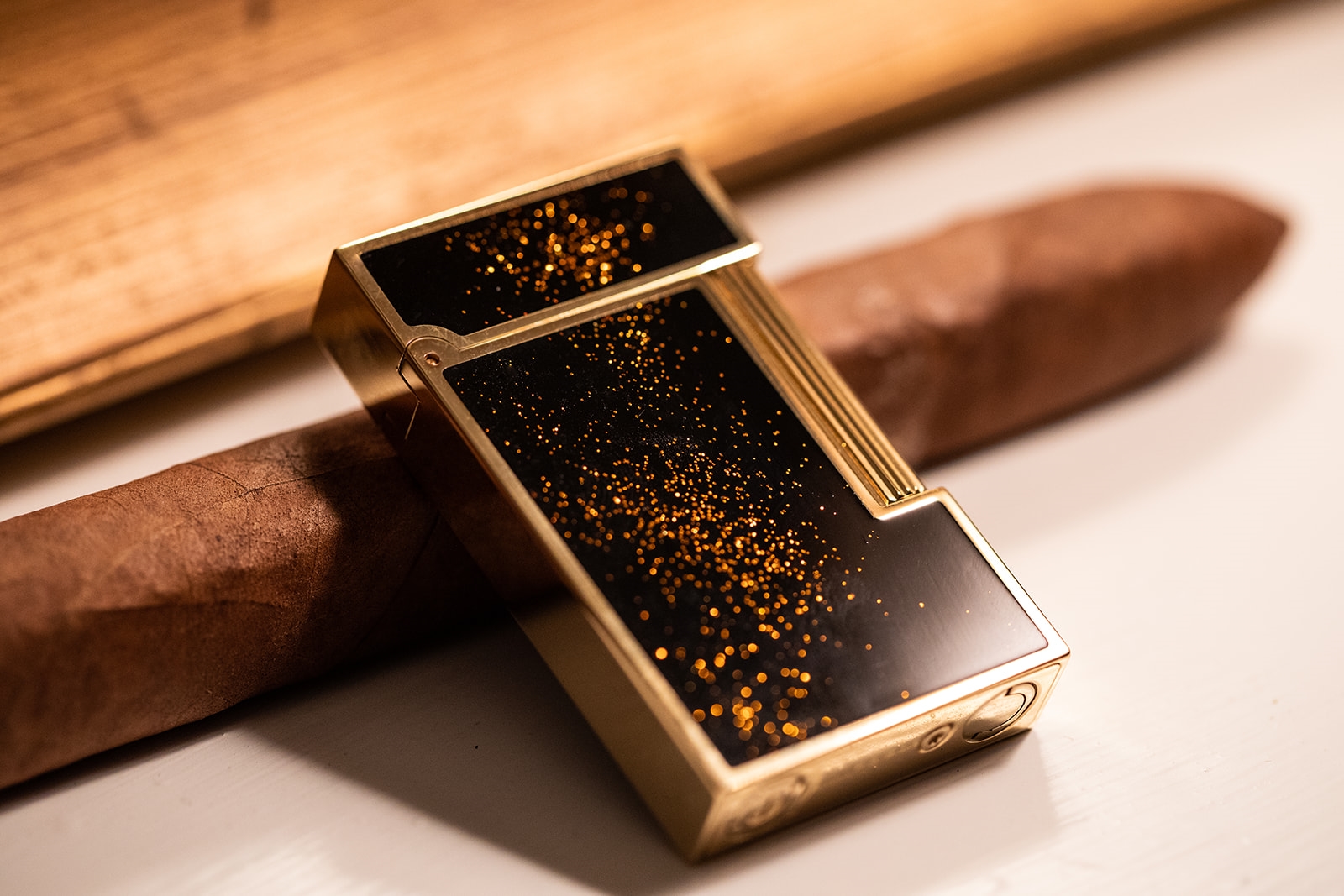 Dupont Gold Dust Line 2 Lighter